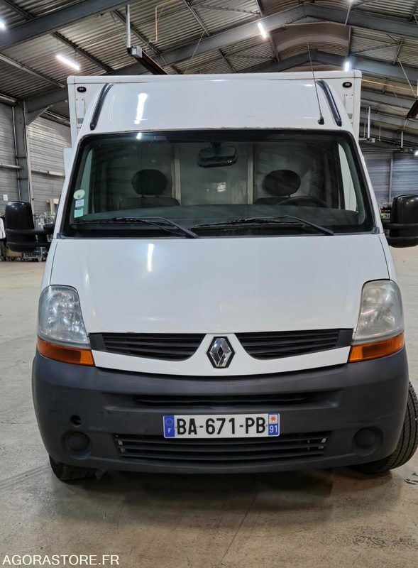 Prodaje se Renault MASTER kamion furgon na aukciji