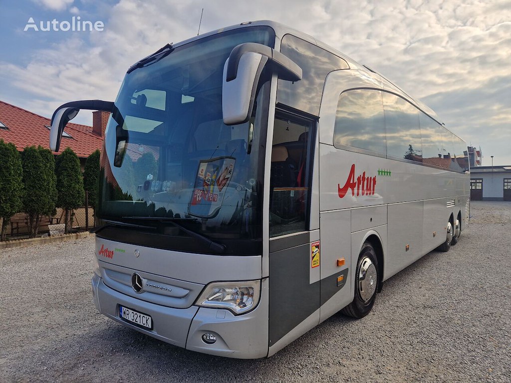 Mercedes-Benz Travego 16 turistički autobus