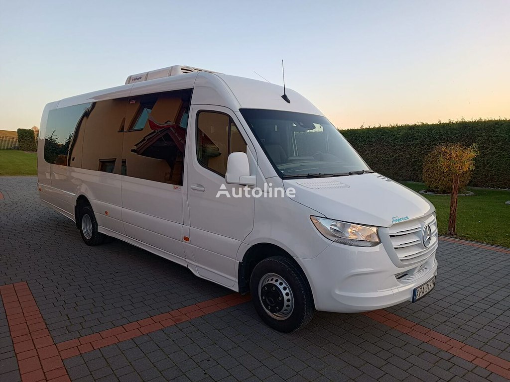 Mercedes-Benz Sprinter putnički minibus