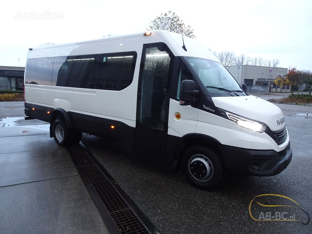 Novi IVECO Daily 65C18, 24 Seats, Euro 6 putnički minibus