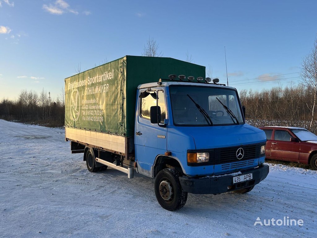 Prodaje se Mercedes-Benz 609D kamion s ceradom na aukciji