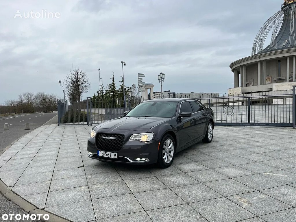 Chrysler 300 sedan