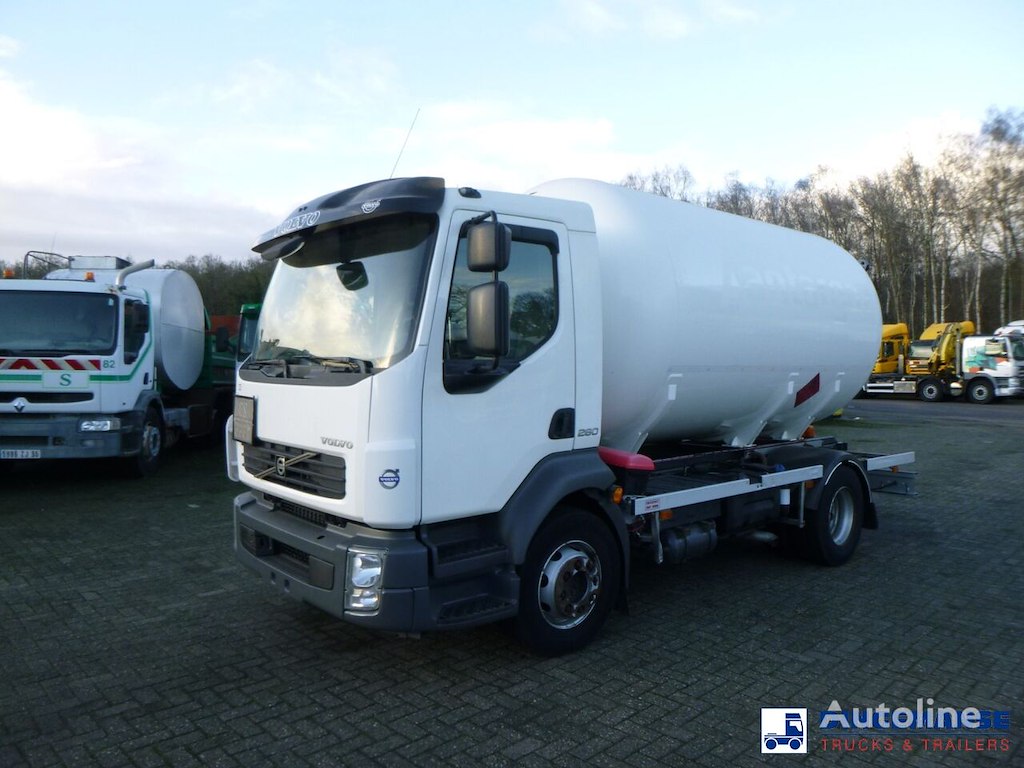 Volvo FL 260 4x2 gas tank 13.9 m3 autocisterna