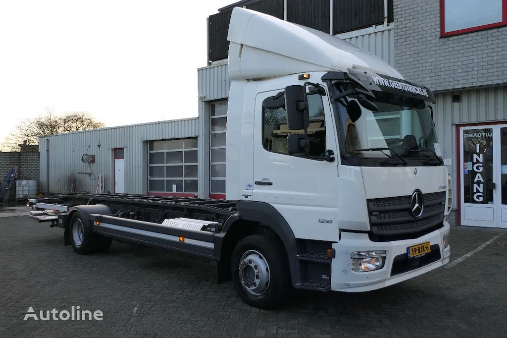 Mercedes-Benz Atego 1218 | 351081Km | 2017 | Dhollandia 1500Kg | 12Ton | Autom vozilo za prevoz kontejnera