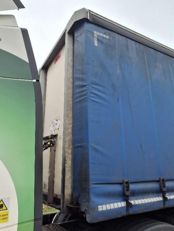 SDC Curtainsider Trailer poluprikolica sa kliznom ceradom