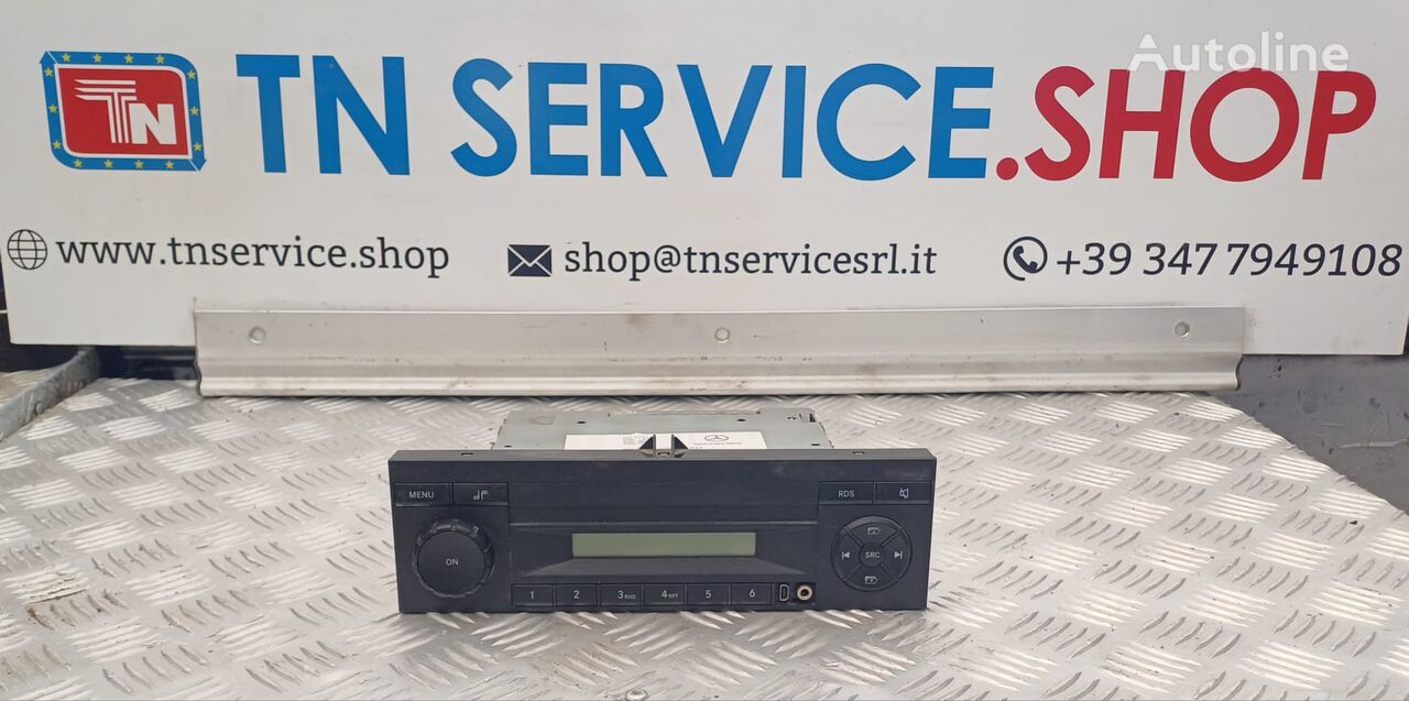 Mercedes-Benz A0004467462 autoradio za Mercedes-Benz ACTROS MP4 kamiona