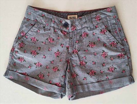 Hilfiger cvetne kratke pantalone vel.s