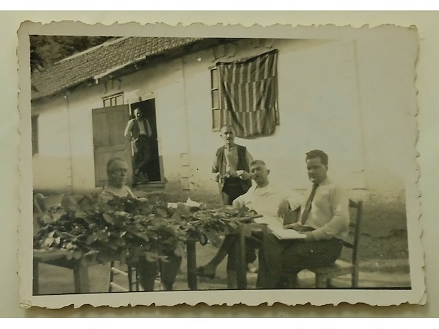 Kraljevina-Ljudi u kafani 1938.