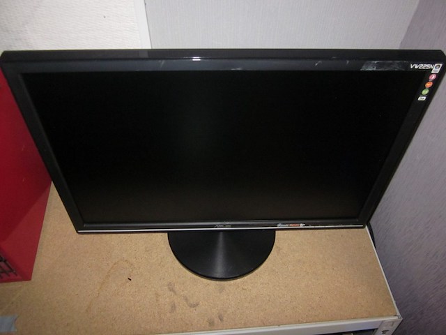 MN44.ASUS VW225N odlican monitor 22 inca