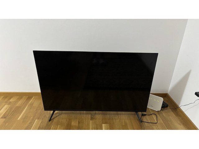 SAMSUNG AU7000 50” UHD