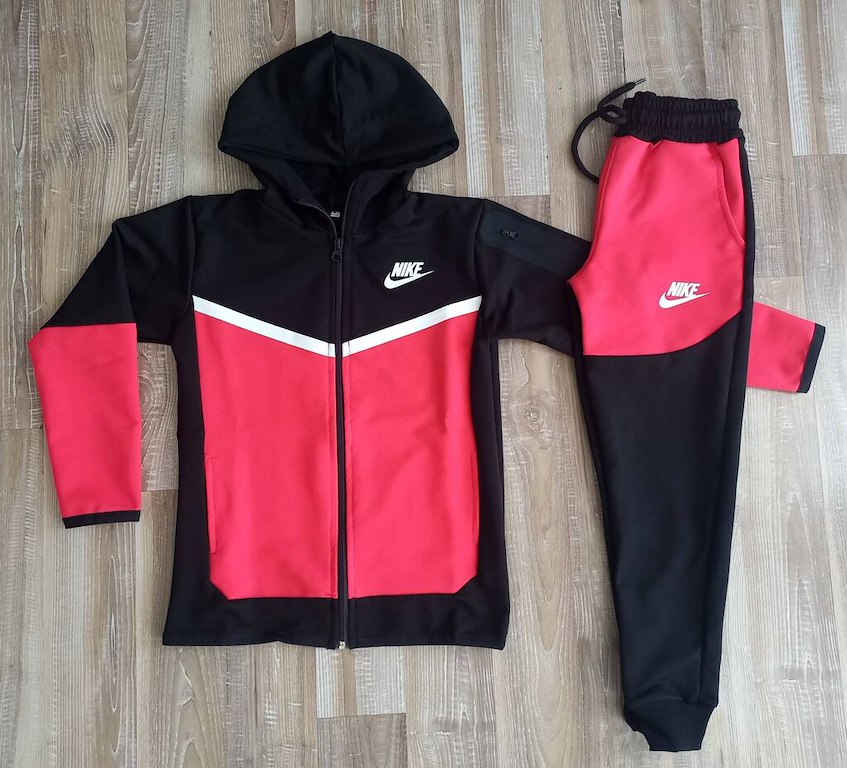 Nike trenerka za devojčice Novo Pamuk Veličine 8 10 12 14 fb Moja