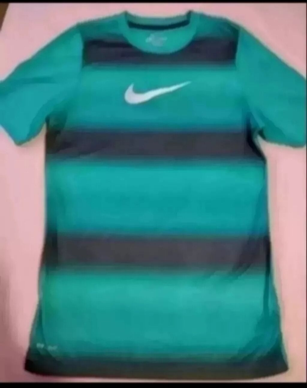 Nike sportska majica vel S u super stanju