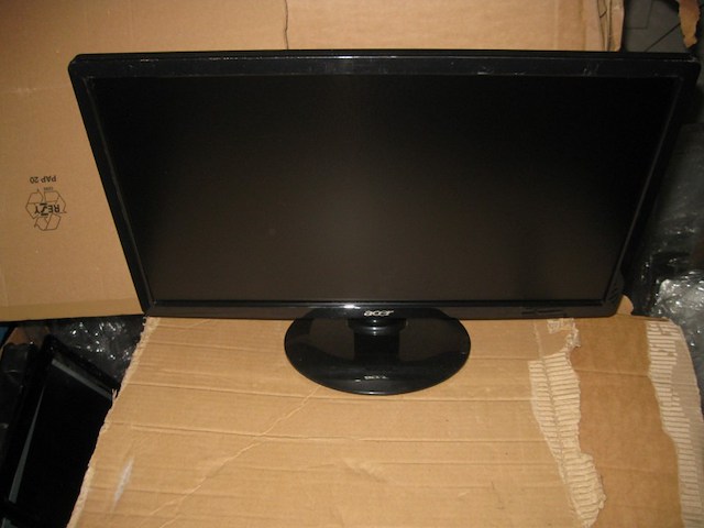 MN85.ACER S201HL odlican monitor