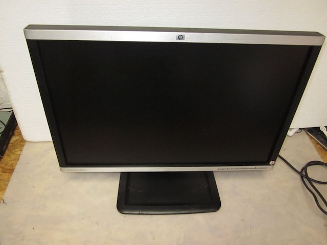 MN61.HP Compaq LA2205wg odlican monitor 22inca PIVOT