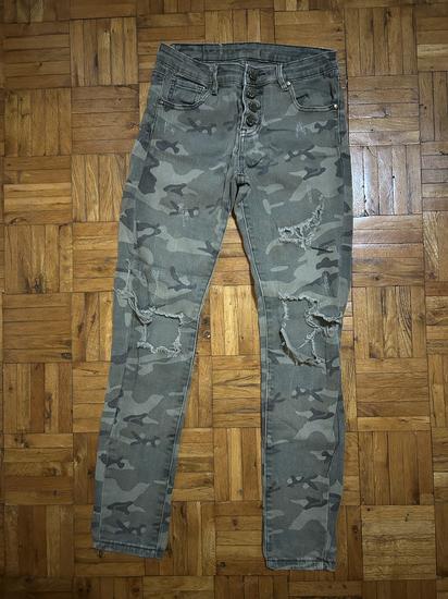 Military isecepane pantalone