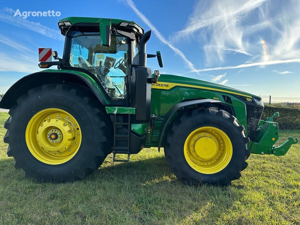 Novi John Deere 8R410 traktor točkaš