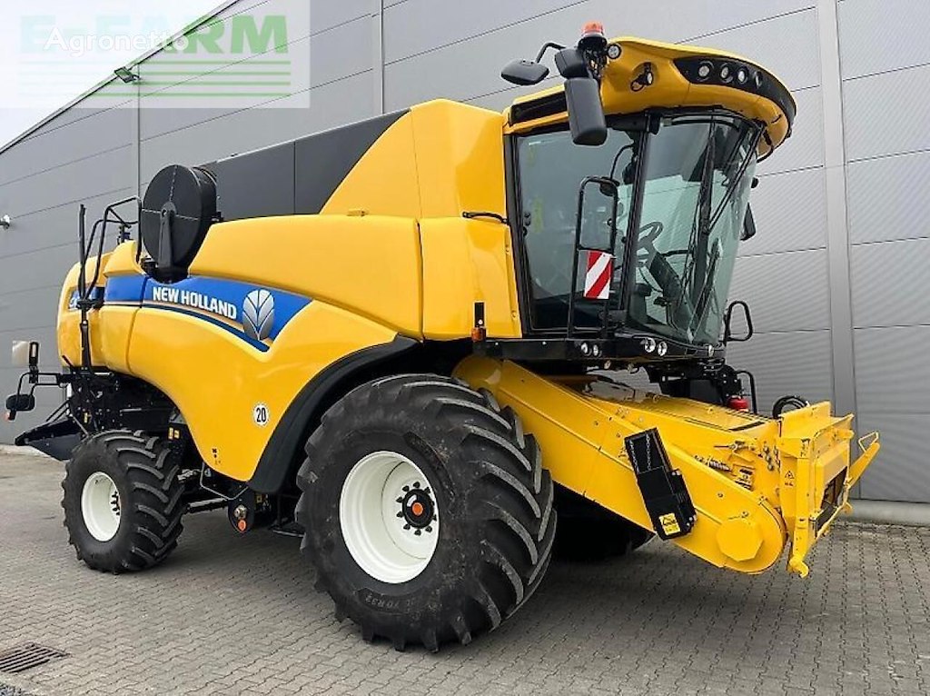 New Holland cx 7.90 kombajn za žito