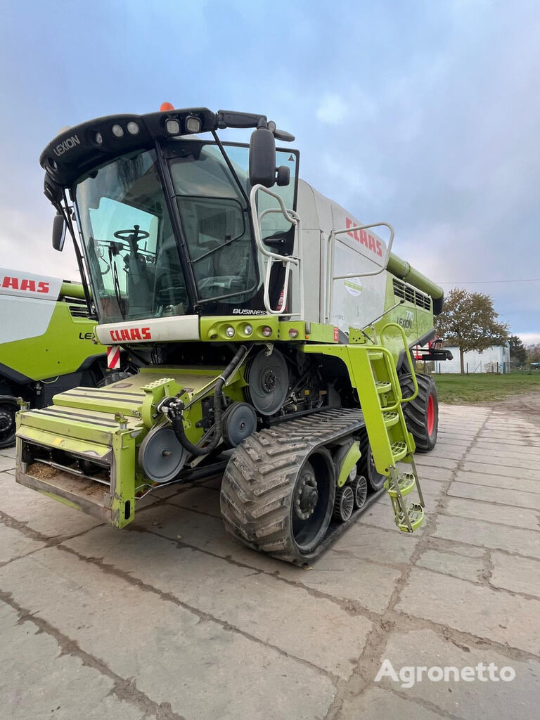 Claas LEXION 770TT kombajn za žito