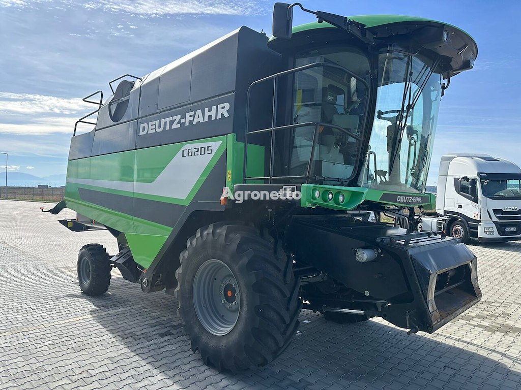 Deutz-Fahr C6205 T4F kombajn za žito