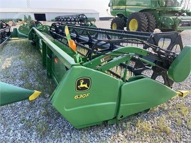 Novi John Deere 630 F HydraFlex adapter za žito