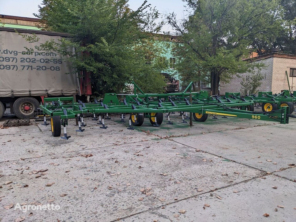 John Deere 960 kultivator