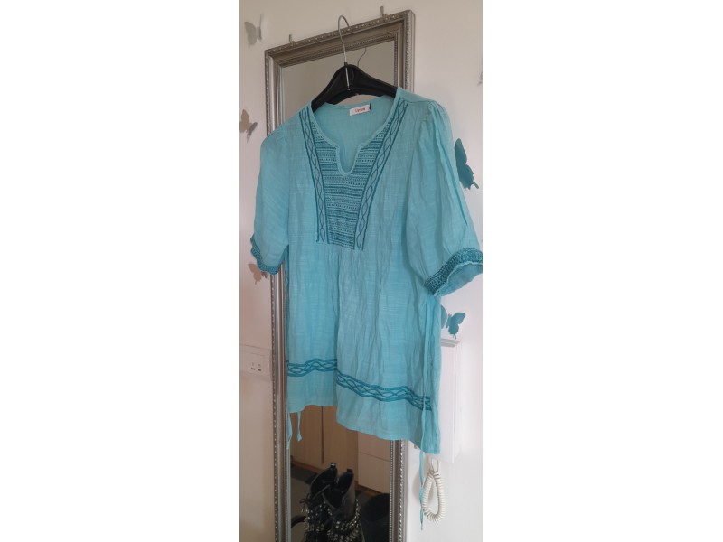 Bluza mint boje L predivna