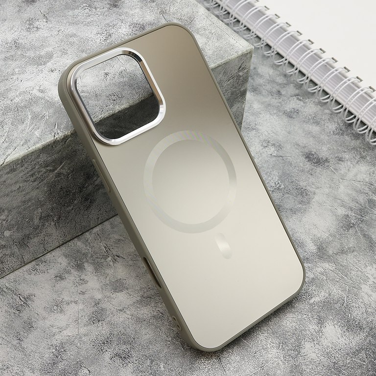 Maska COLOR METAL MagSafe za iPhone 16 Pro Max (6.9) srebrna