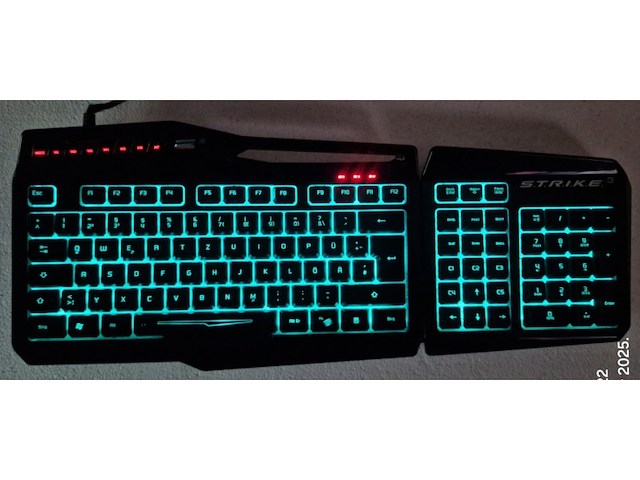 Mad Catz S.T.R.I.K.E. 3 RGB Gejmerska tastatura