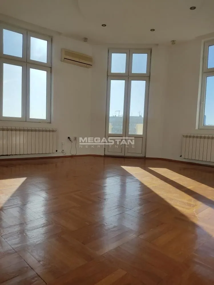 Izdavanje, trosoban stan, 90m2, Tolicin Venac, Beograd