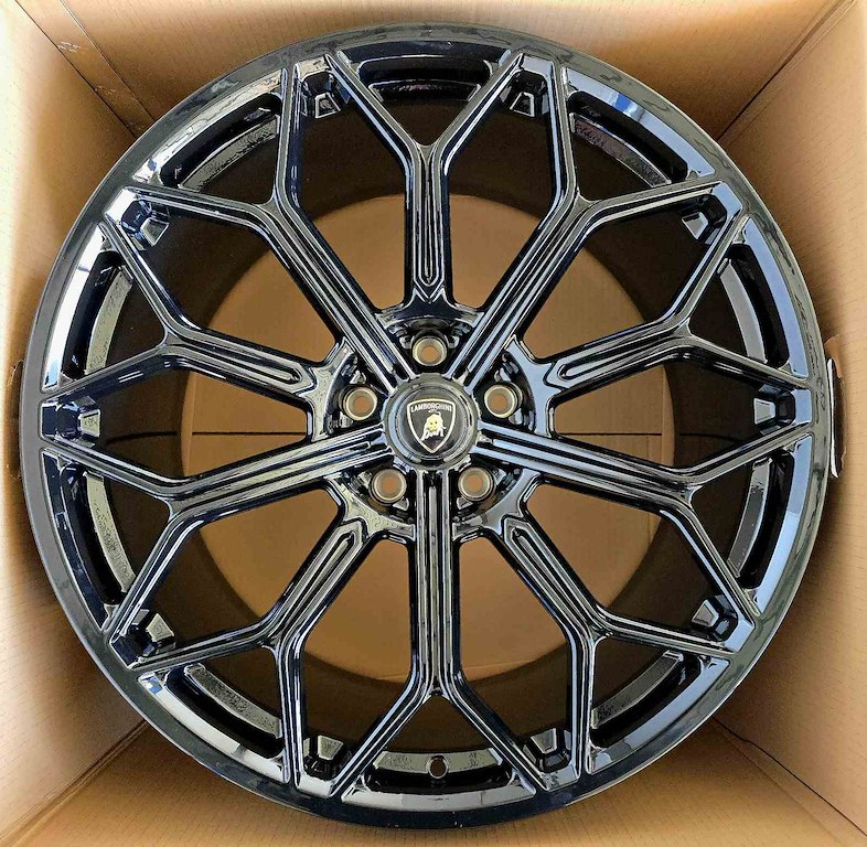ORIGINAL ALU FELNE ZA LAMBORGHINI
11.5/10j x22 ET22/28 5x130