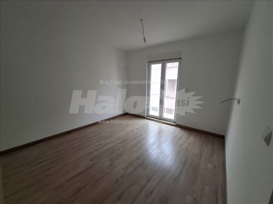 Zemun Altina 34m2 44600e