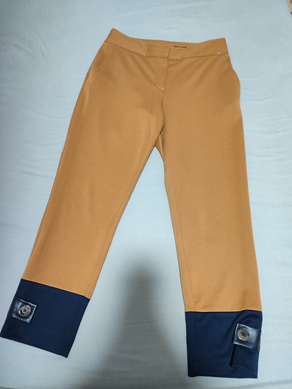 Amc zenske pantalone