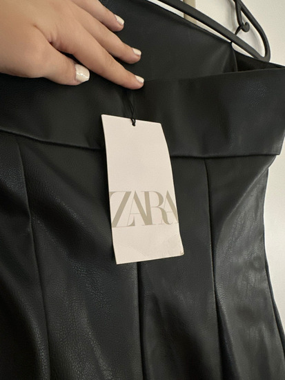 ZARA NOV kozni crni kombinezon