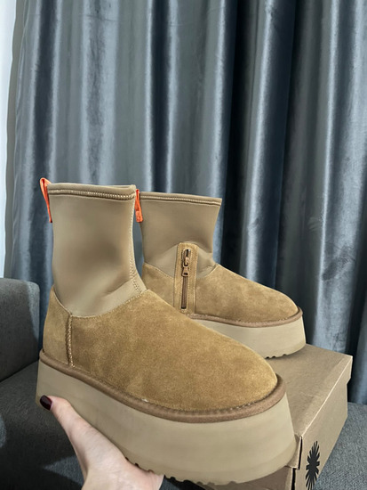 UGG original nove cizme