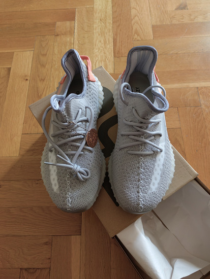 ADIDAS Yezzy Boost 350 V2 Tail Light