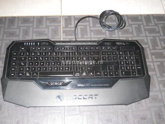 ROCCAT ISKU Fx Multicolor -Gejmerska tastatura