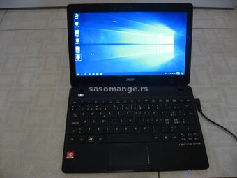 Z10.ACER Aspire ONE ZHG prelep mali laptop