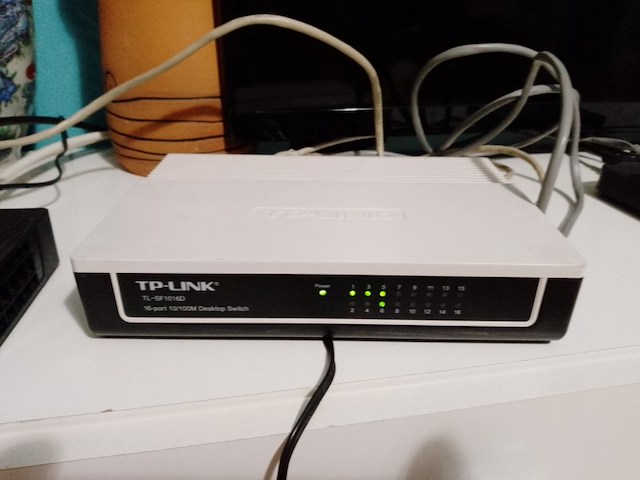 ! 16-porni Ethernet switch TP-LINK TL-SF1026D