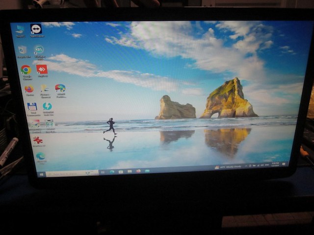 MON104.SAMSUNG S22A100 odlican monitor 22 inca