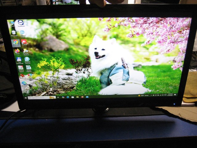 MON94.ASUS VS247 odlican FulHD monitor 24inca