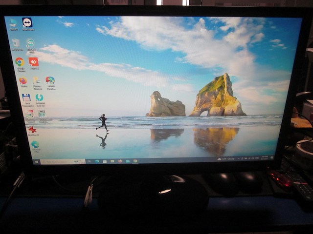 MON78.SAMSUNG S24C300 prelep monitor 24 inca