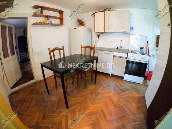 Izdavanje Stan Zemun Ugrinovacka, Sava Kovacevic, 50m2 2.0 ID#1341