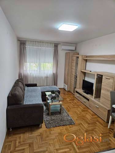 LEPA GARSONJERA,MALI TROŠKOVI,PET& FRIENDLY