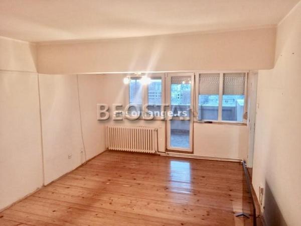 Bulevar Maršala Tolbuhina, Trosoban stan za izdavanje, 111m2, 800€