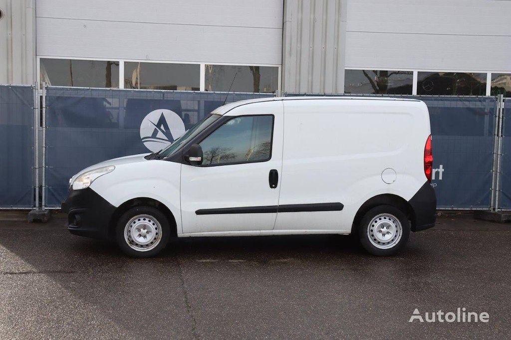 Prodaje se Opel COMBO minibus furgon na aukciji