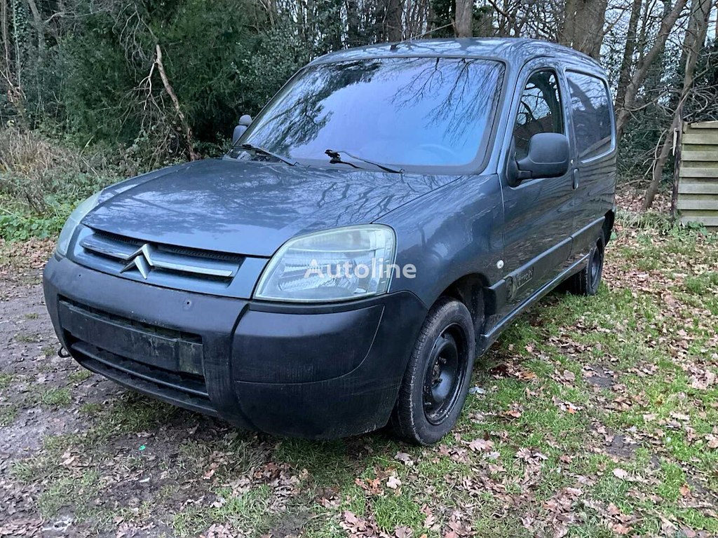 Prodaje se Citroen Berlingo laki furgon na aukciji