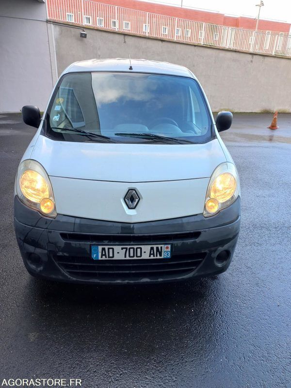 Prodaje se Renault KANGOO laki furgon na aukciji