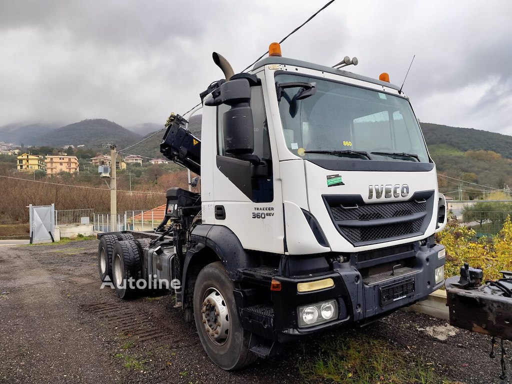 IVECO Trakker 360 kiper