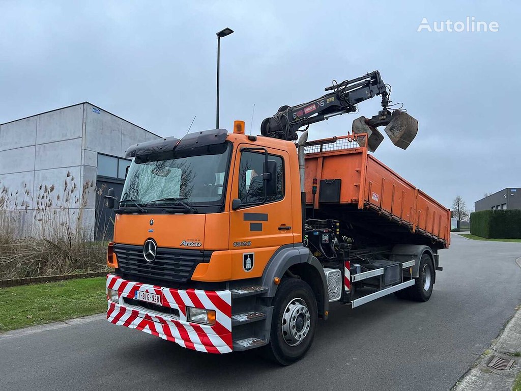 Prodaje se Mercedes-Benz kiper na aukciji