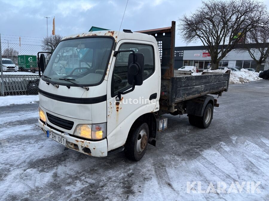 Prodaje se Toyota Dyna 150 kamion s ravnom platformom < 3.5t na aukciji